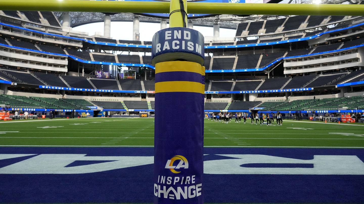 Twisting Rule Against Bears Reveals Where NFL Really Stands on Hiring