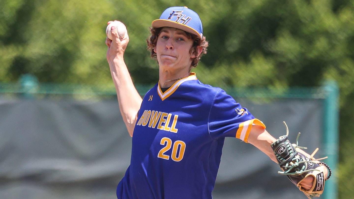 Dylan Curtis, Francis Howell 2026 pitcher, commits to Missouri