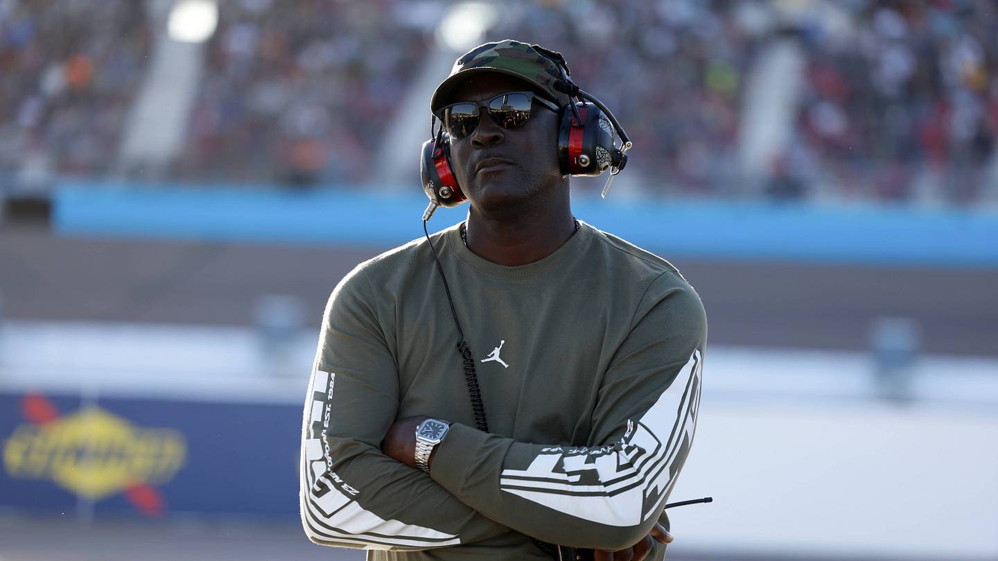 Michael Jordan Spotted in Upcoming Air Jordan 4 Colorway
