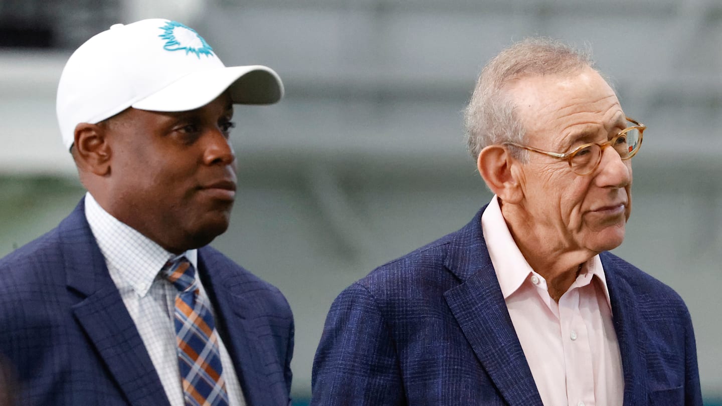 3 possible clues that could determine Chris Grier's future with Dolphins