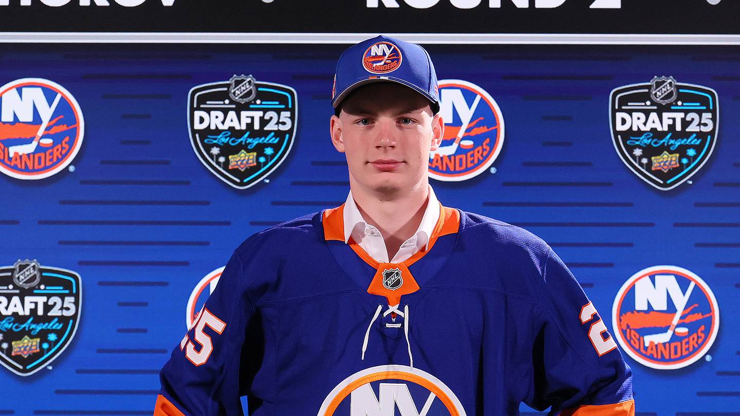 NY Islanders second round pick signs tryout agreement with KHL powerhouse