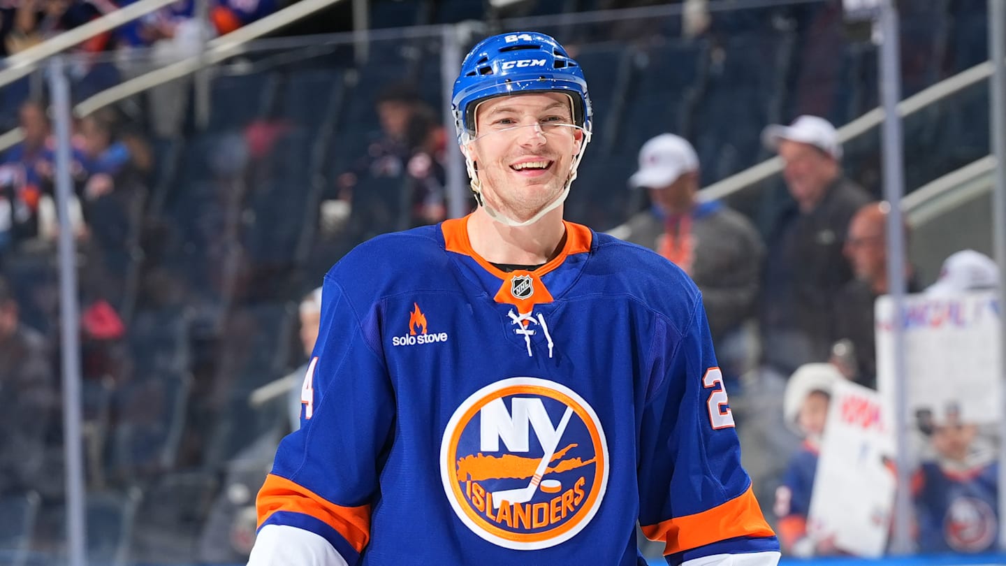 NY Islanders defenseman Scott Mayfield quietly enjoying bounce back season