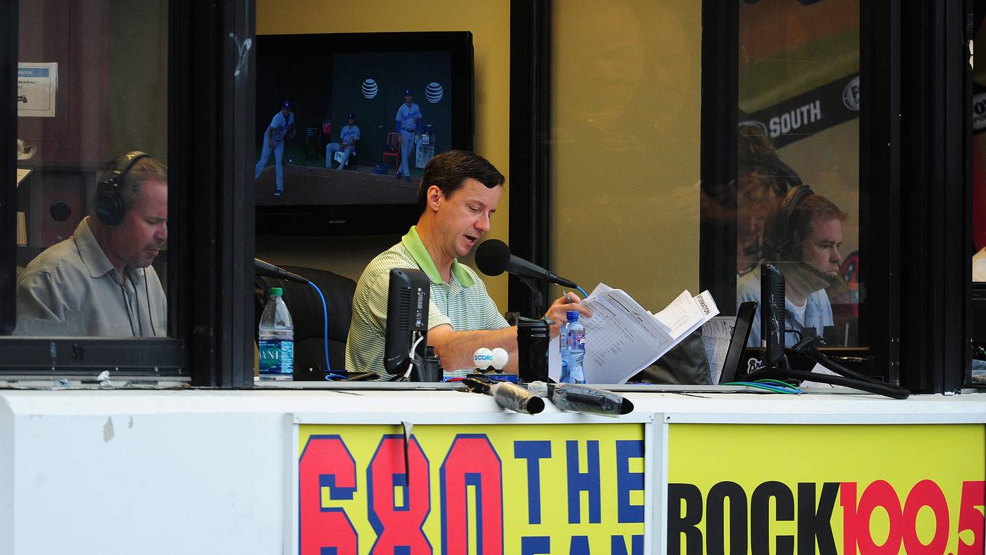 Longtime Braves broadcaster surprisingly announces end of tenure in Atlanta