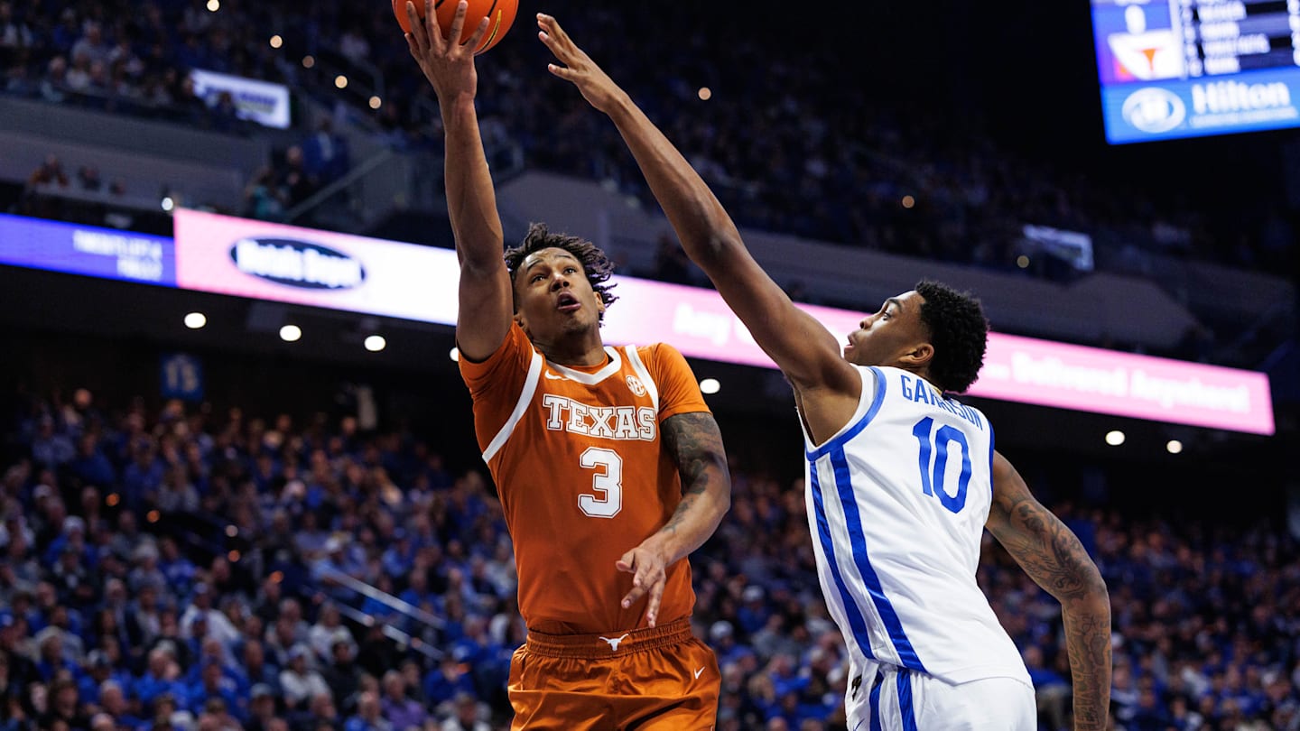 Dailyn Swain's Big Night Not Enough as Texas Longhorns Fall to Kentucky