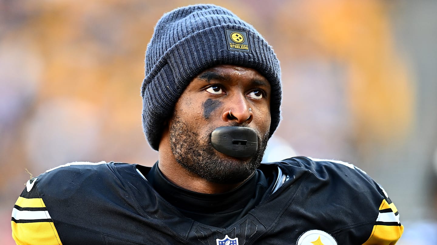 DK Metcalf stays composed as Steelers reporters grill him after suspension