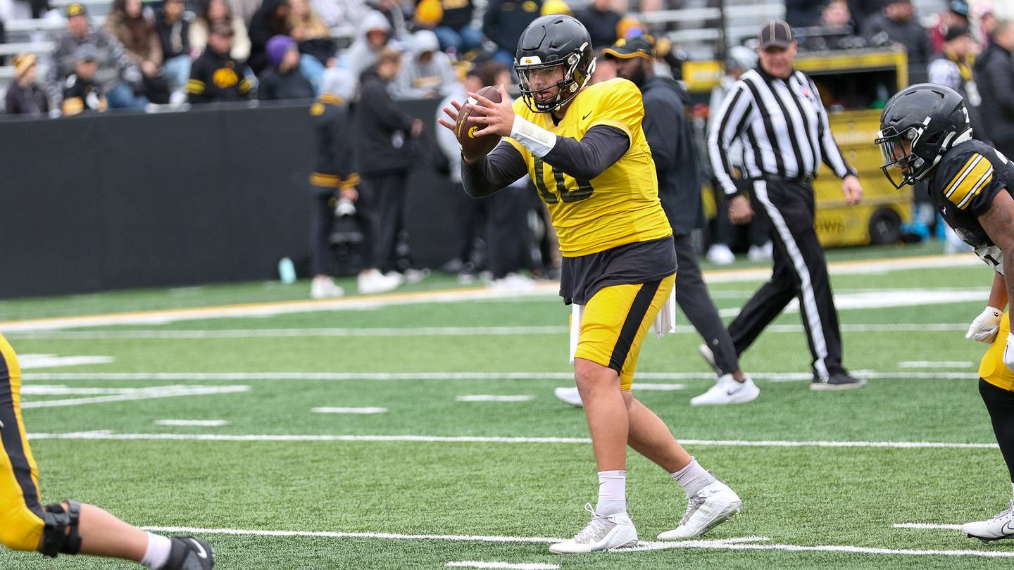 Deacon Hill Enters Transfer Portal