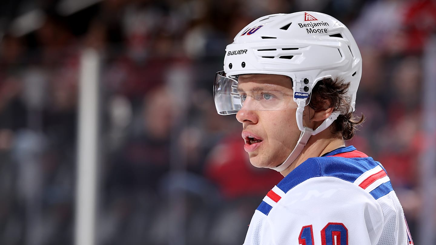 Artemi Panarin left the Rangers hanging after team-friendly contract offer