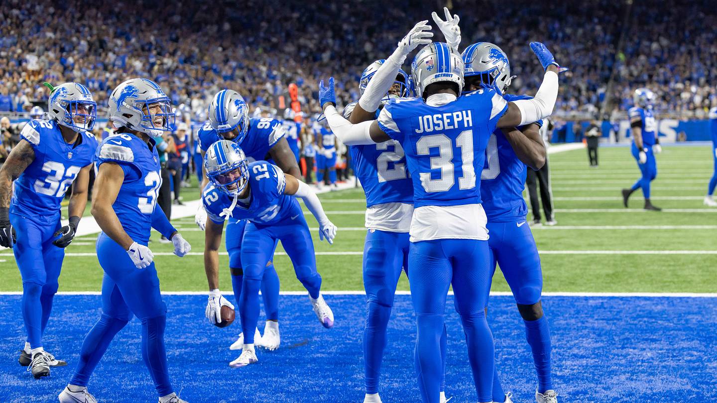 Lions Celebrate Brutal Caleb Williams Interception With Dig at Ben Johnson