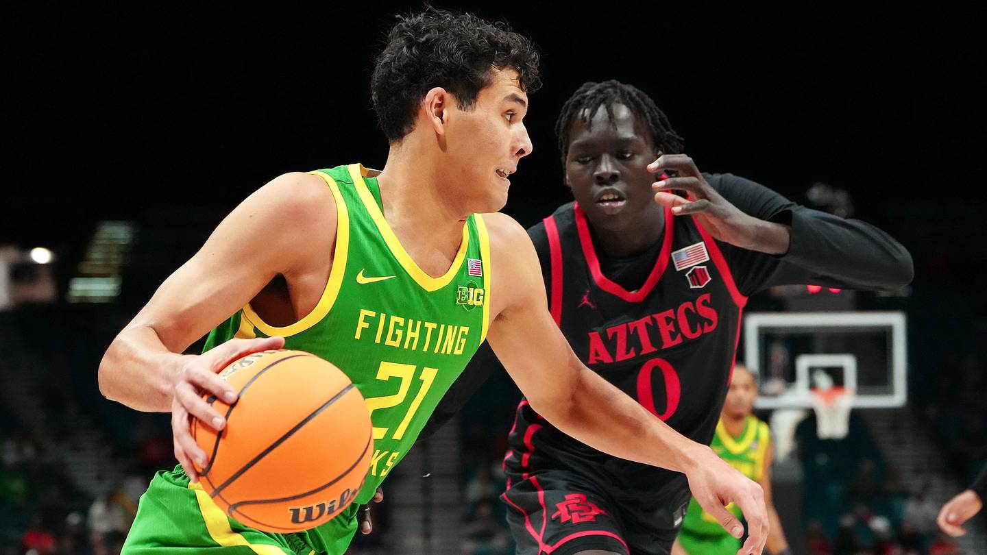 Oregon vs. Alabama final odds and a prediction