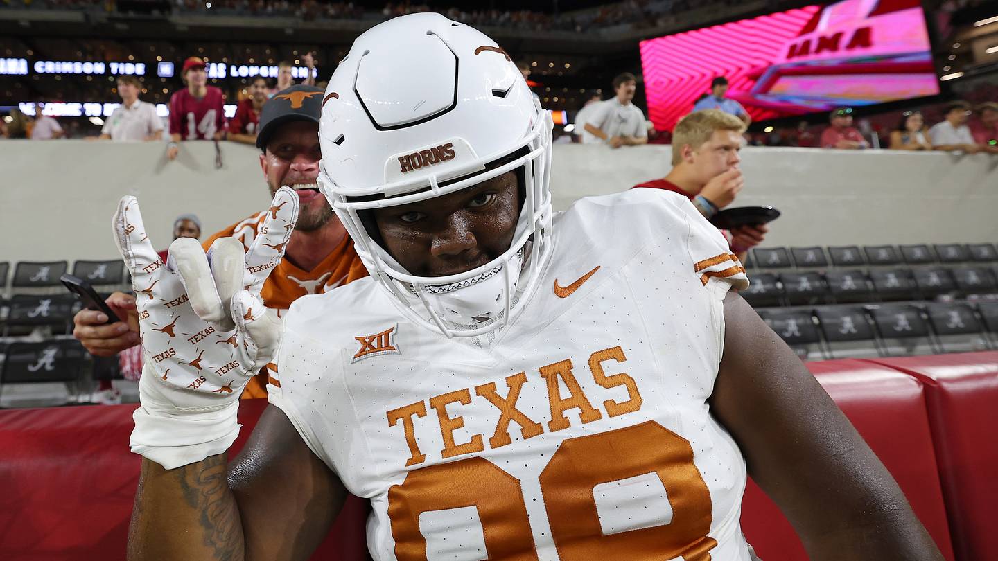 LSU will get Texas Transfer defensive lineman Sydir Mitchell on Campus ...