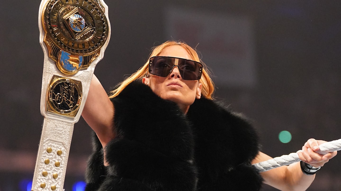 Becky Lynch Defeats Maxxine Dupri To Win Back Women's Intercontinental ...