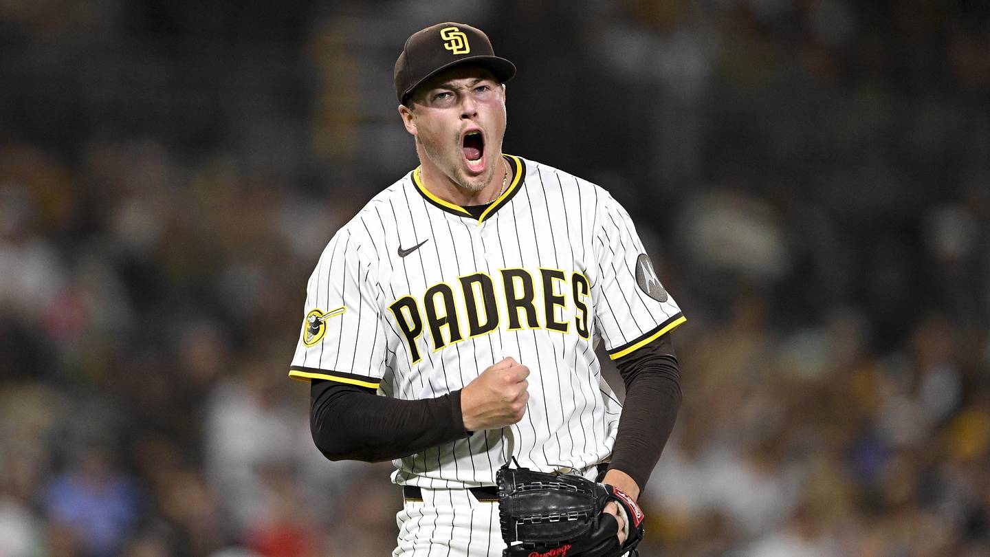 Projecting the Padres Pitching Rotation and Bullpen Before Opening Day