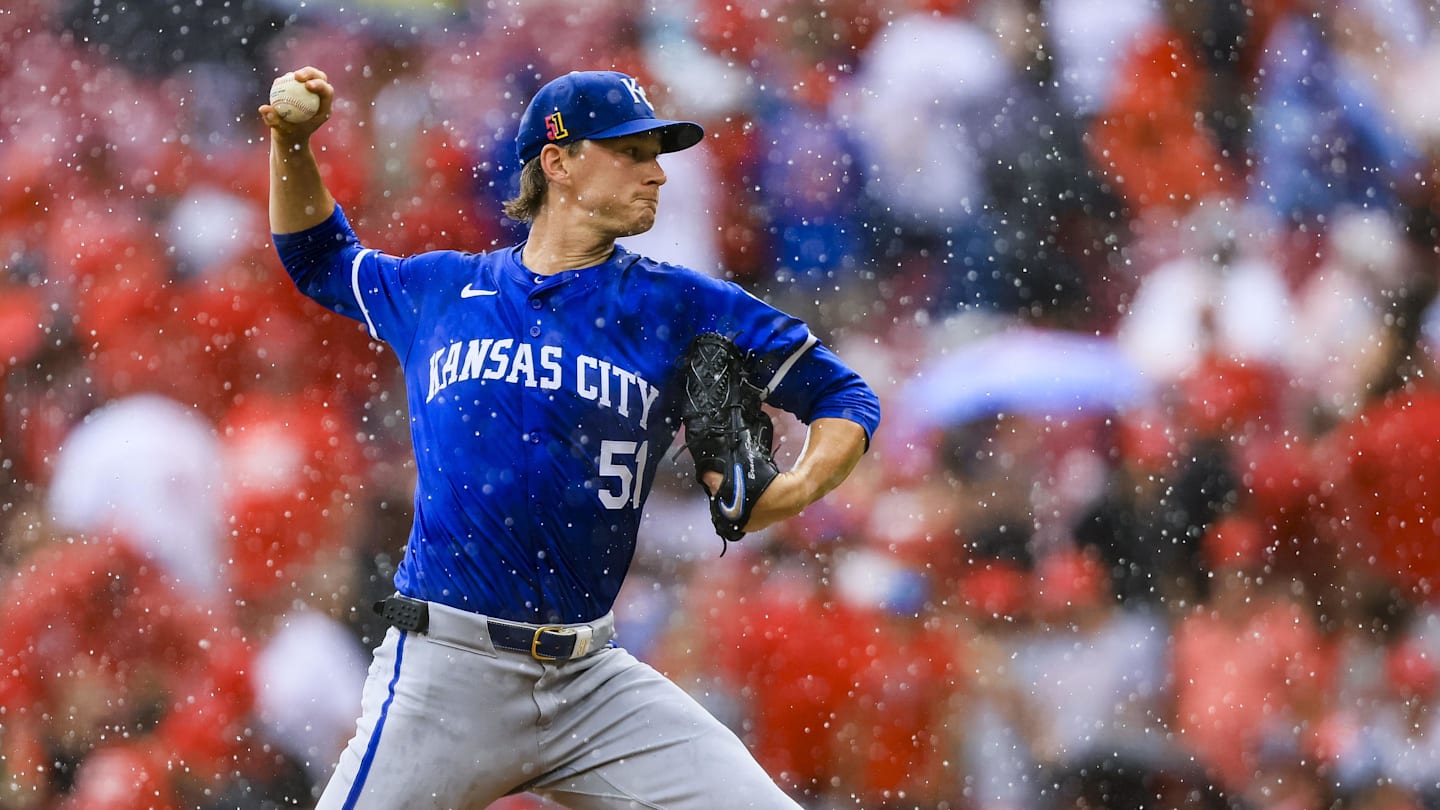 KC Royals shock fans by trading away Brady Singer to Cincinnati Reds