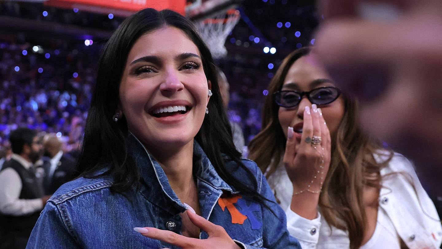 Kylie Jenner and Jordyn Woods Reconcile Friendship During Knicks-Spurs ...