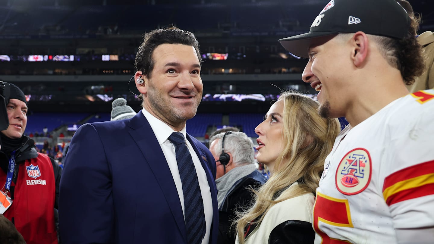 Fans are sick of Tony Romo after soiling Jim Nantz's call of Chiefs ...