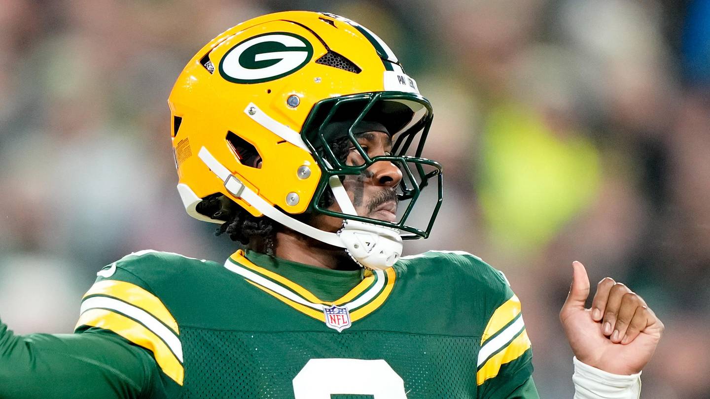 Latest Bleacher Report take paints troubling picture for Dolphins QB ...
