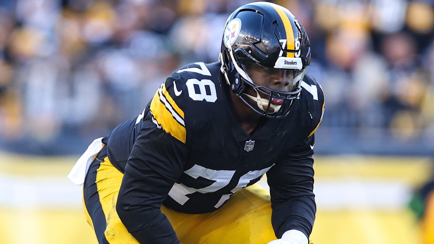 Dolphins free agency grades for James Daniels and Larry Borom