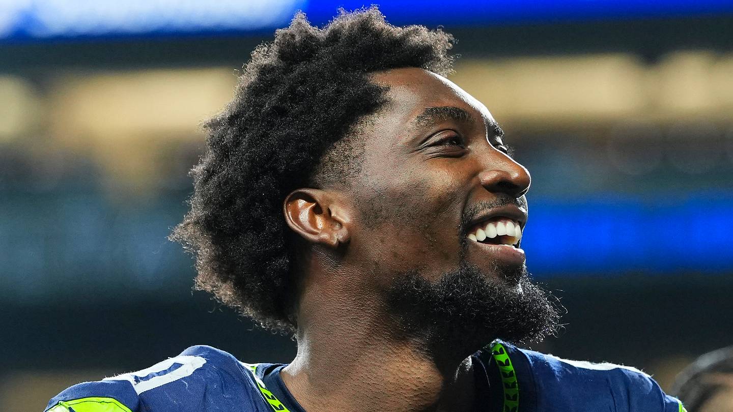 Dez Bryant owes DeMarcus Lawrence an expensive gift after losing Super ...