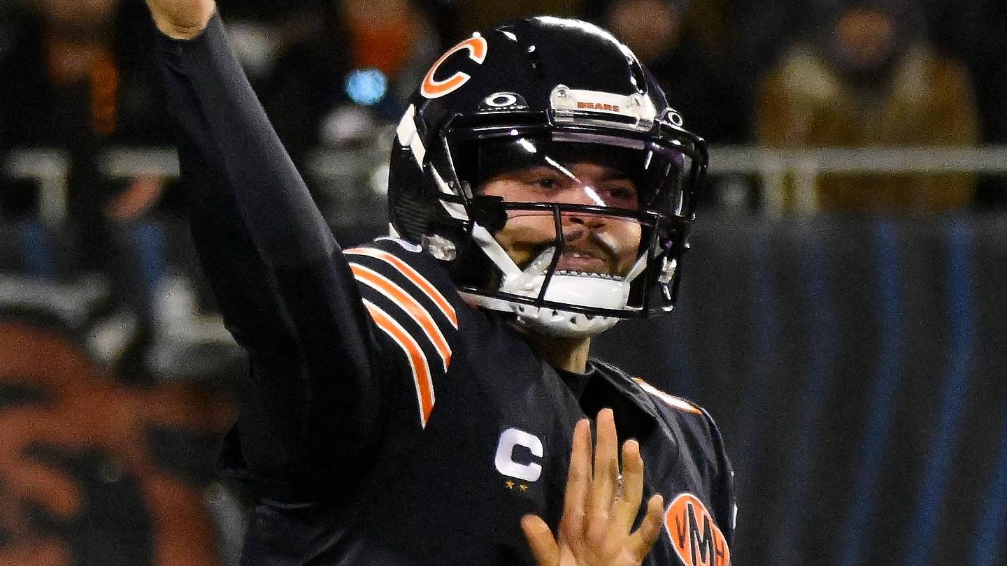 Breakdown of key Caleb Williams stat reveals who the Bears' WR1 should ...