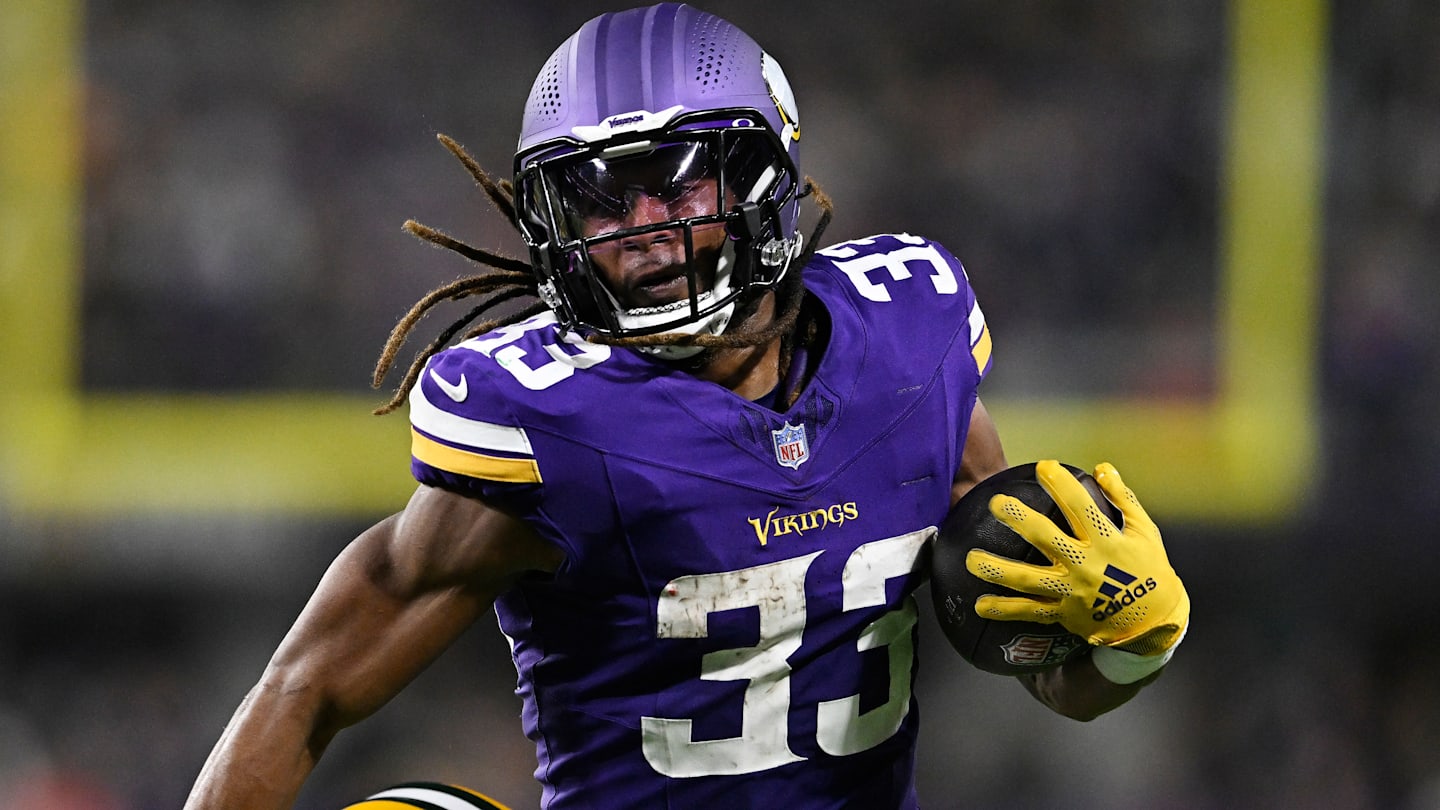 Vikings update injury statuses for Aaron Jones and Pat Jones II after ...