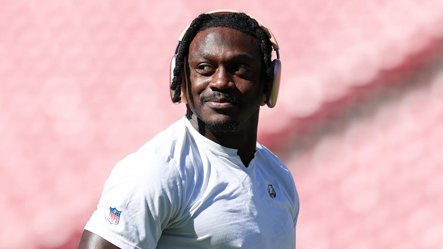 A.J. Brown could quickly prove to be Patriots' missing piece for a ...