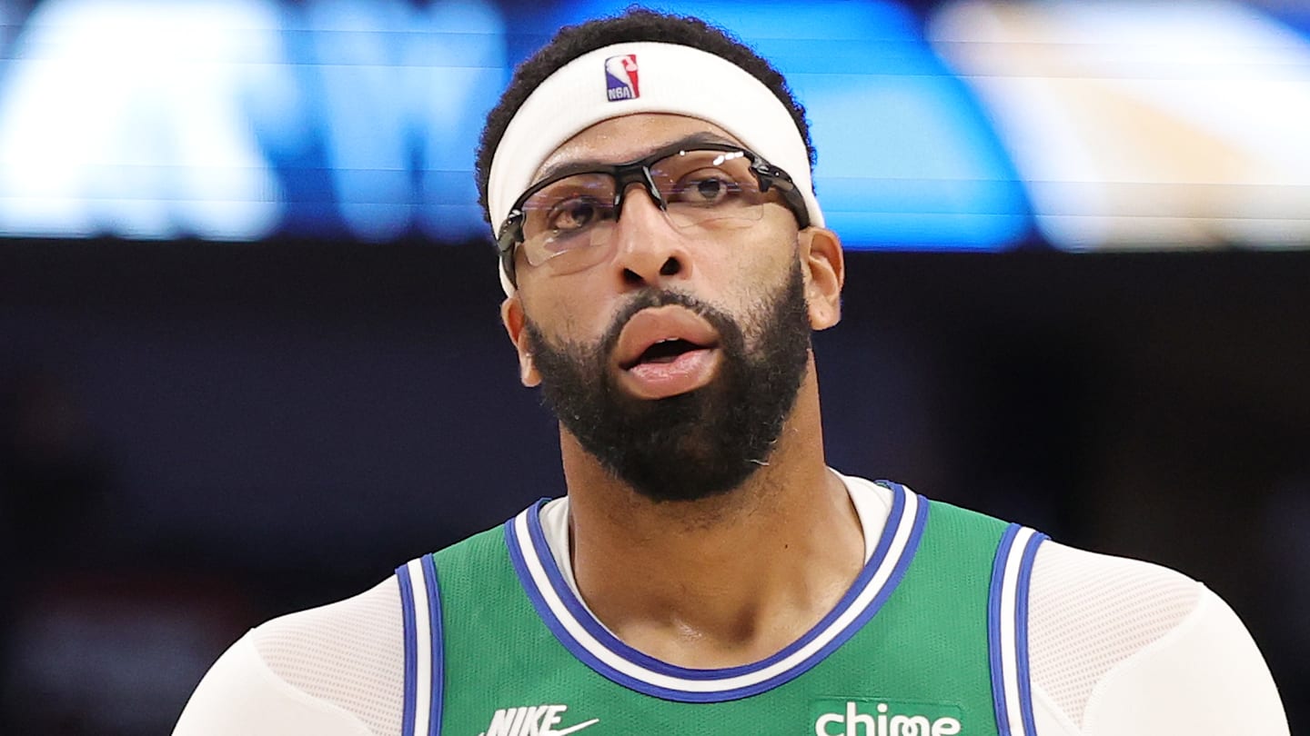 Thrilling Anthony Davis trade rumor hides a nightmare for the Mavericks