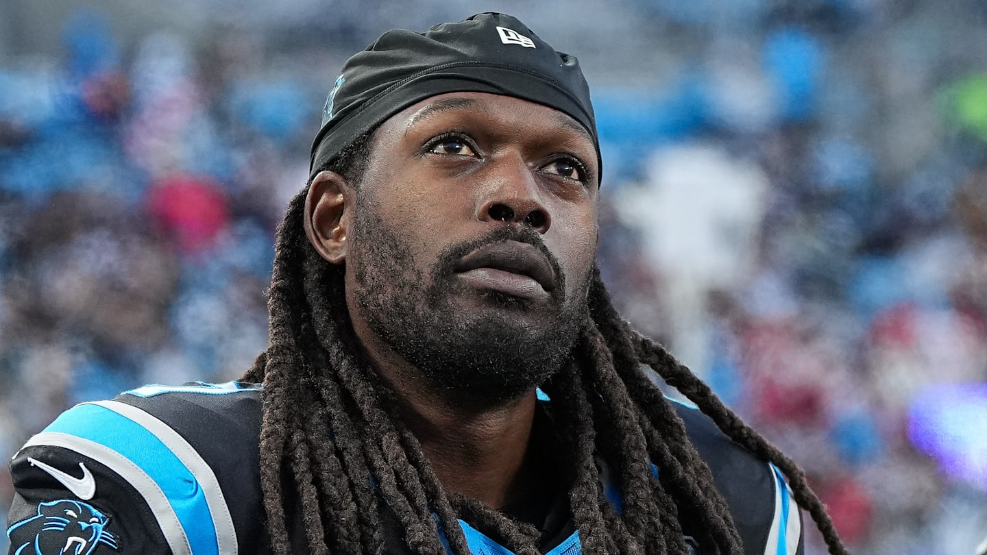 Jadeveon Clowney on borrowed time after Panthers send loud draft message