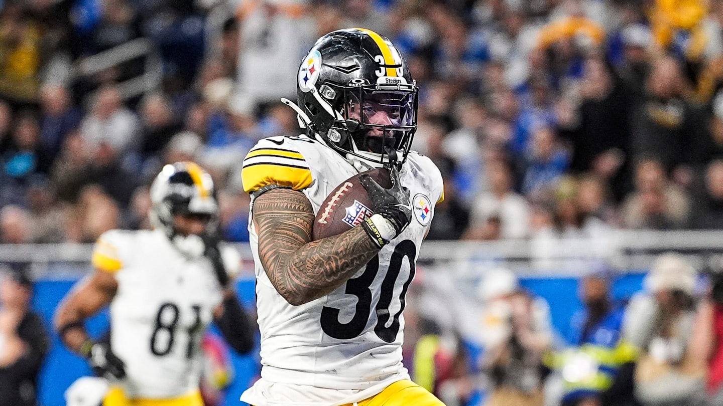 Steelers Star RB Added to Growing Injury List