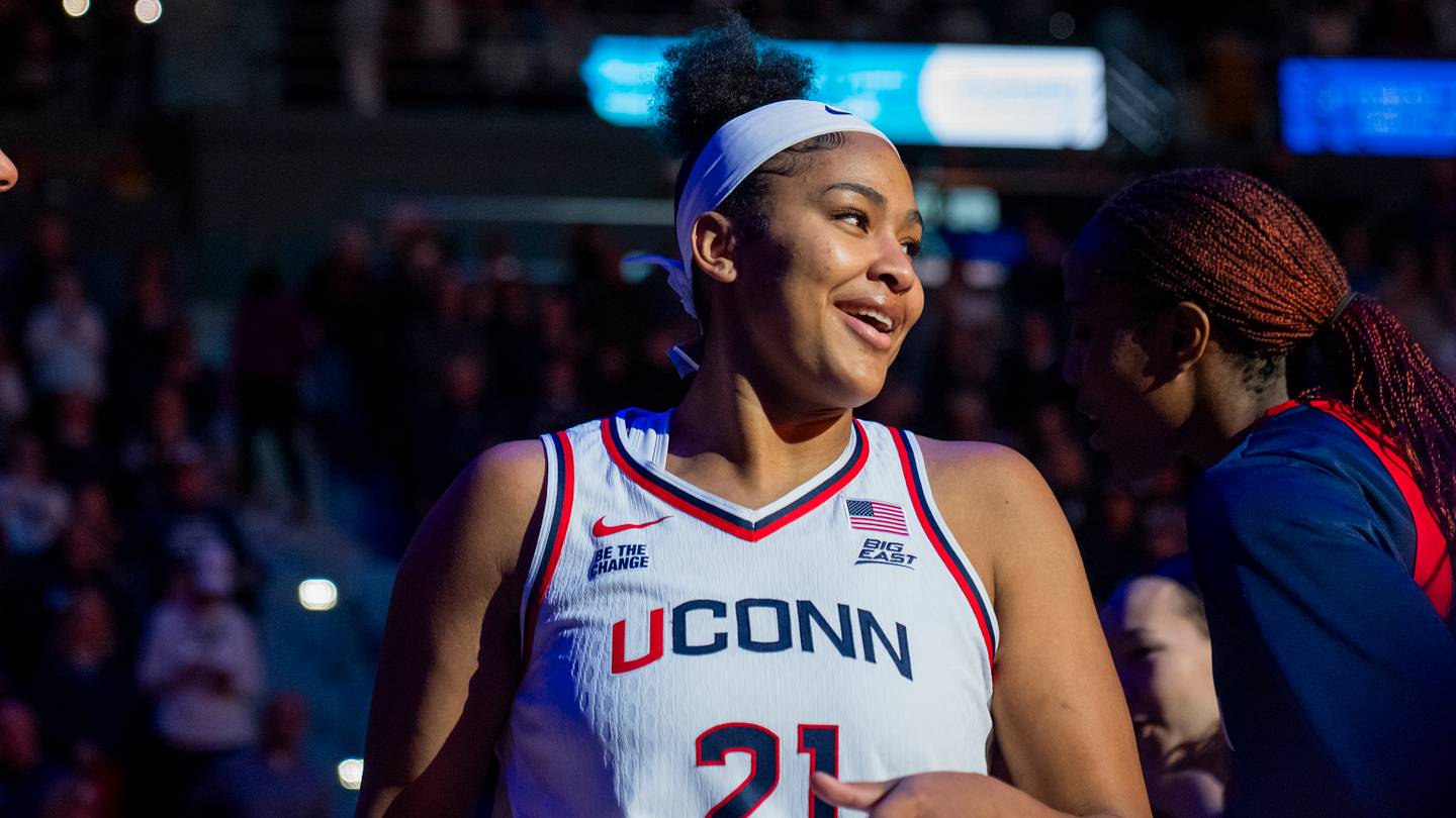 WBB Bracketology: Predicting the top four seeds in every region if the ...