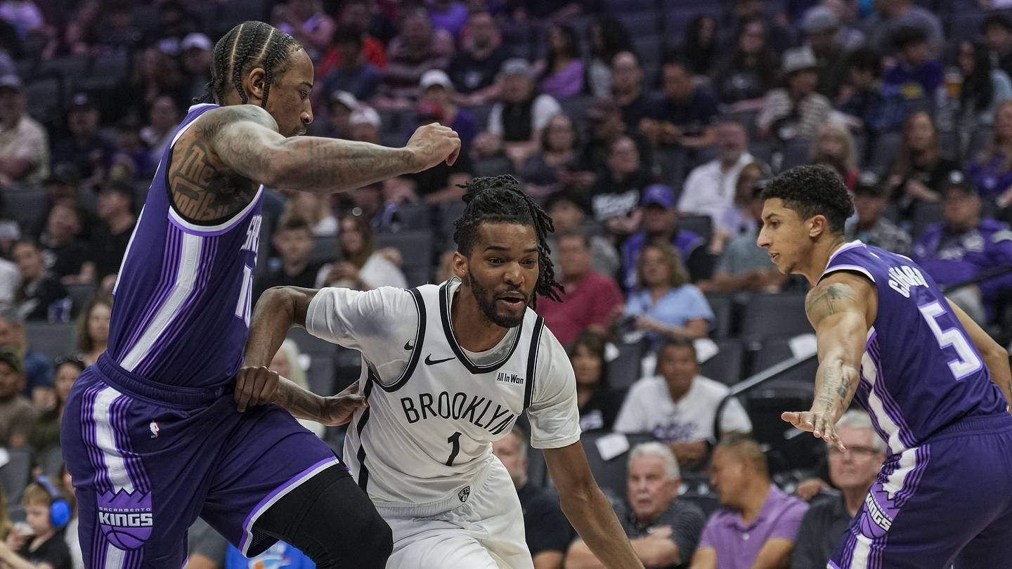 Kings Should Keep Close Eye on This Free Agent Wing