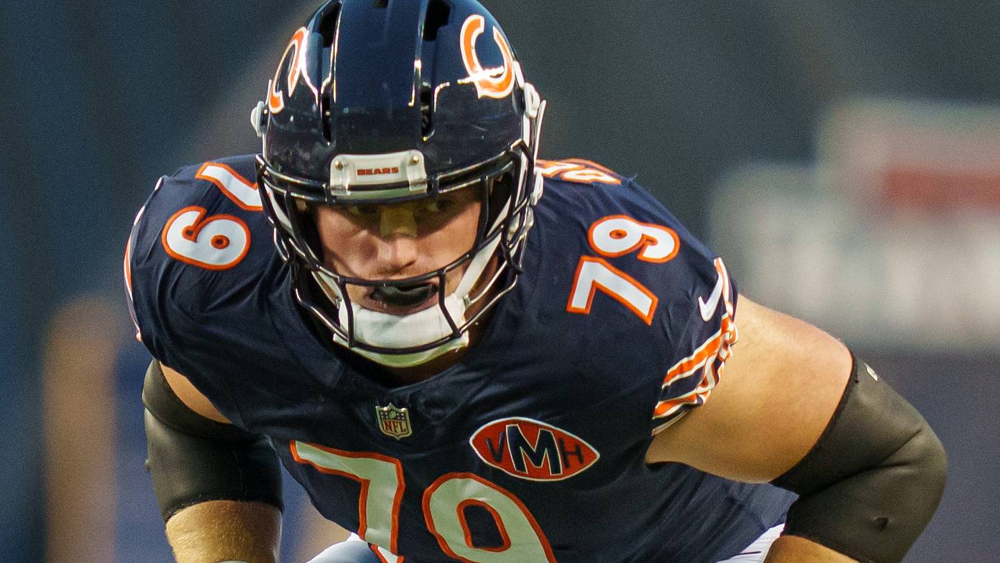 Theo Benedet's Week 11 Raises Ozzy Trapilo Questions for Bears
