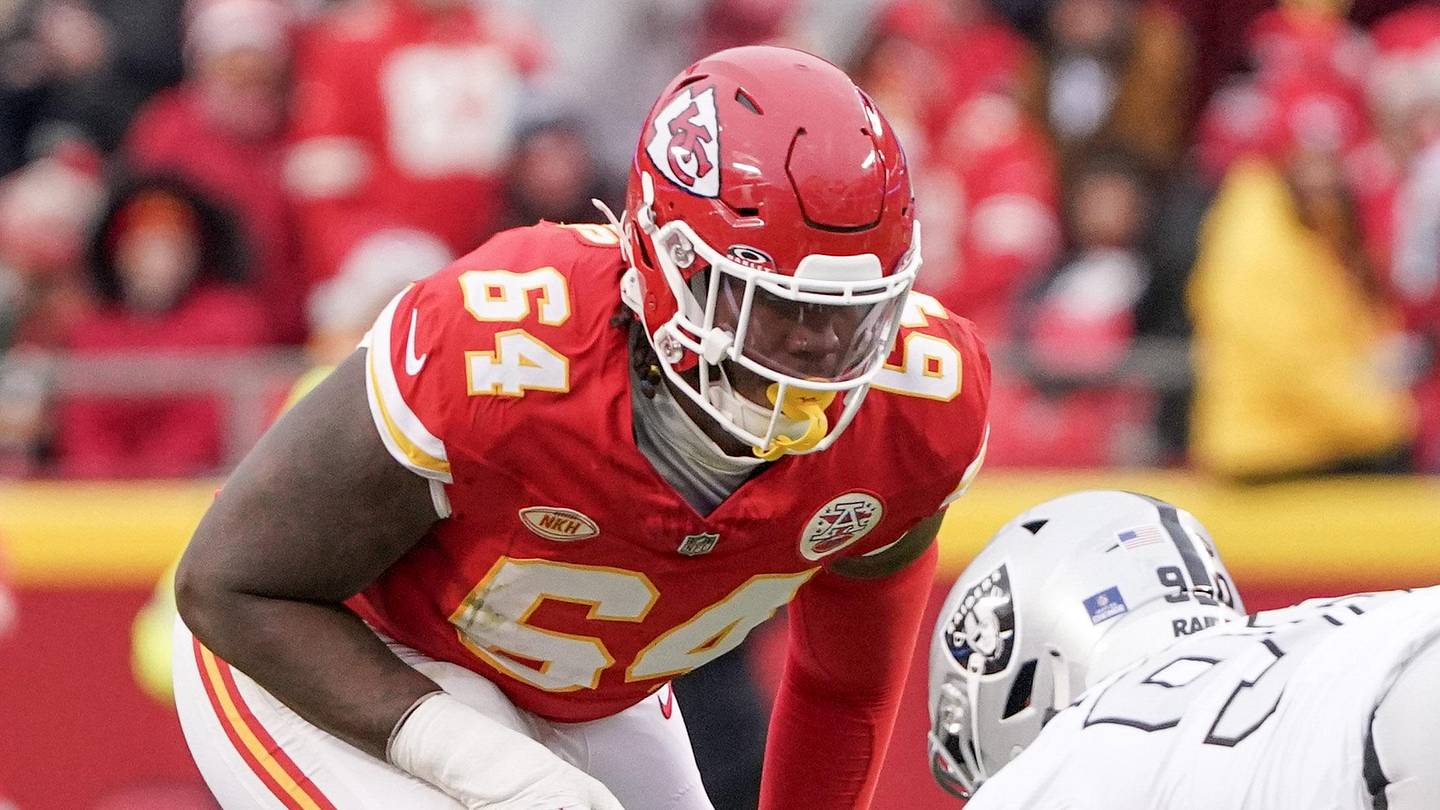 Chiefs Offense Has Just 1 Position Battle in Early Depth Chart