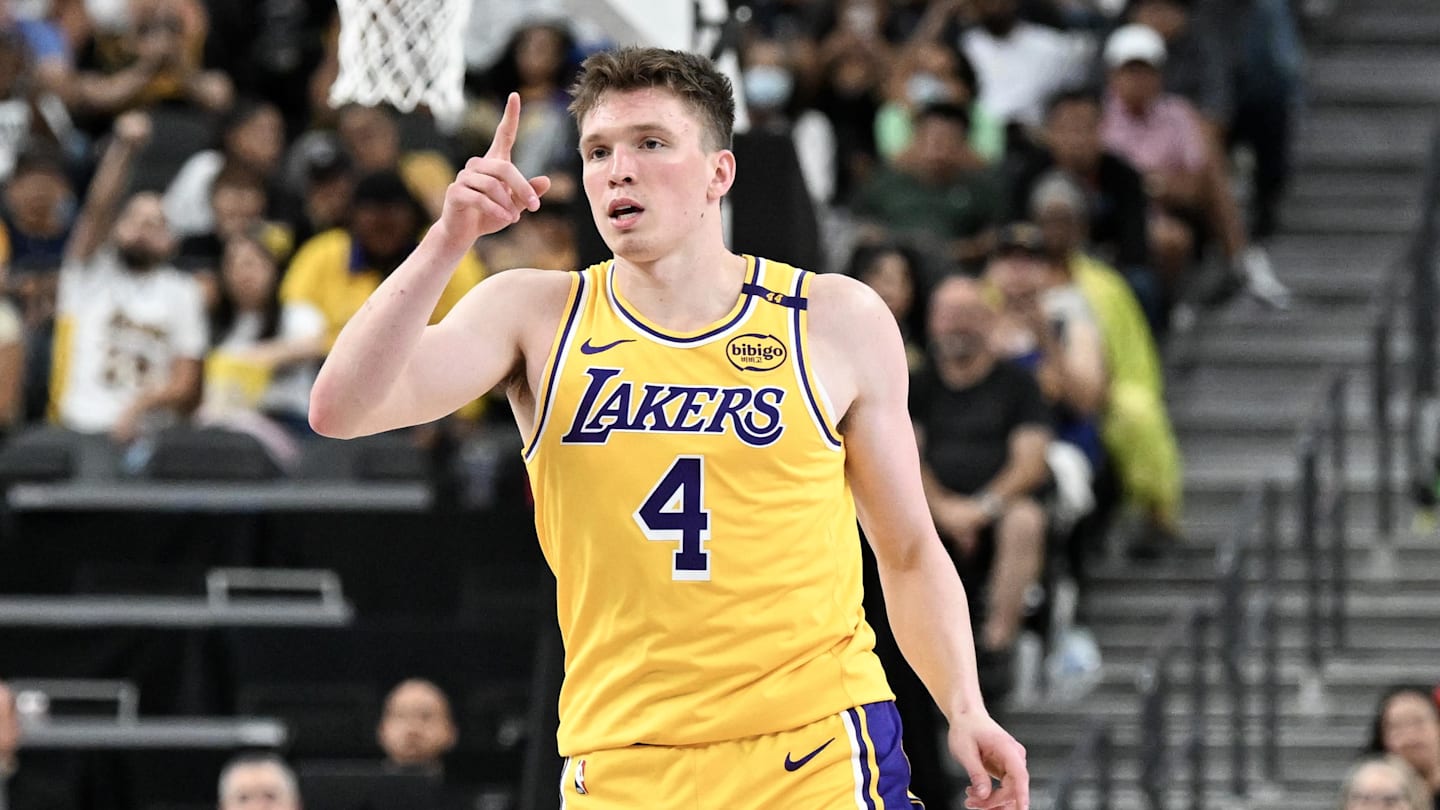 Lakers Rookie Wants to 'Keep Stacking Days' After Preseason Outburst