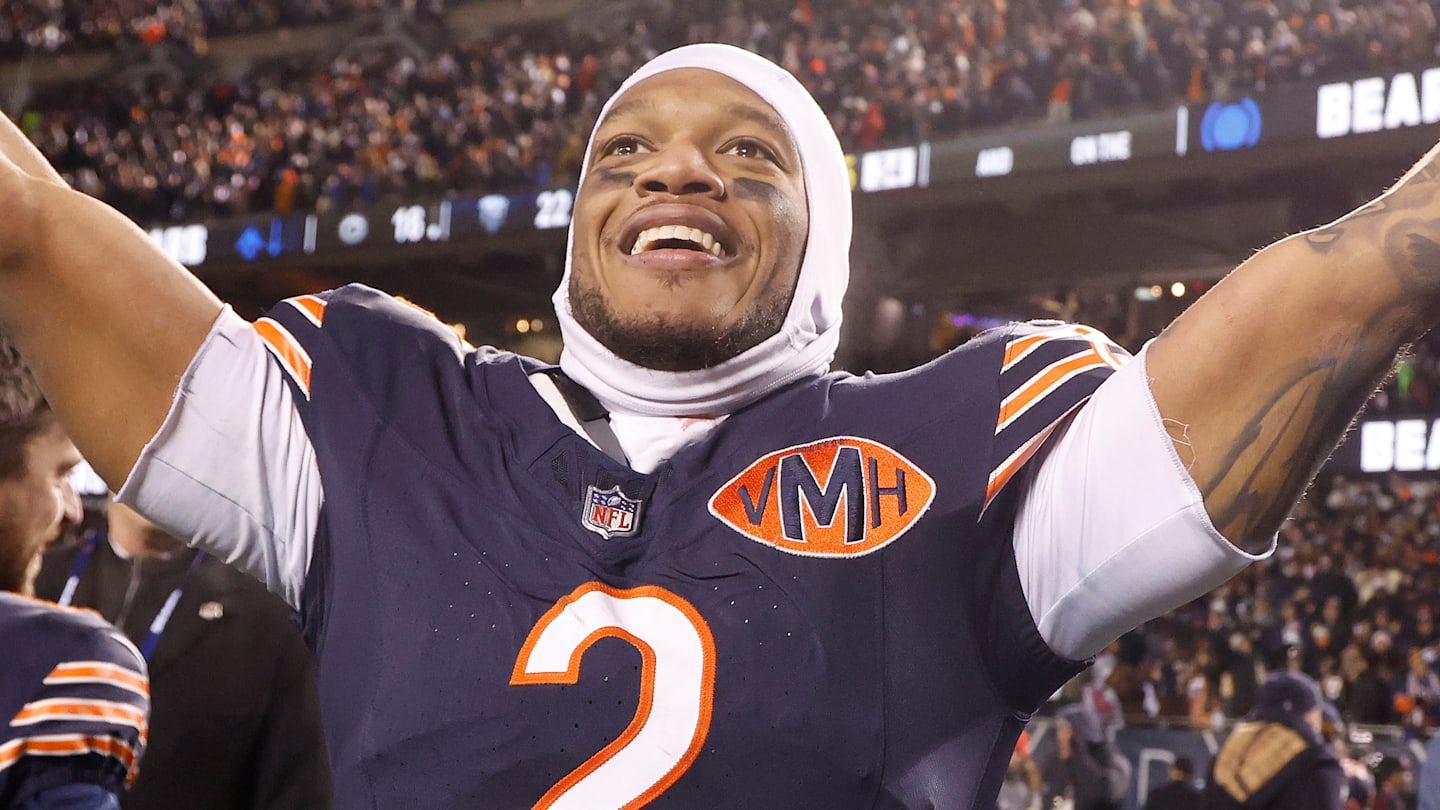 DJ Moore gives all the credit to two people for Bears' success this season