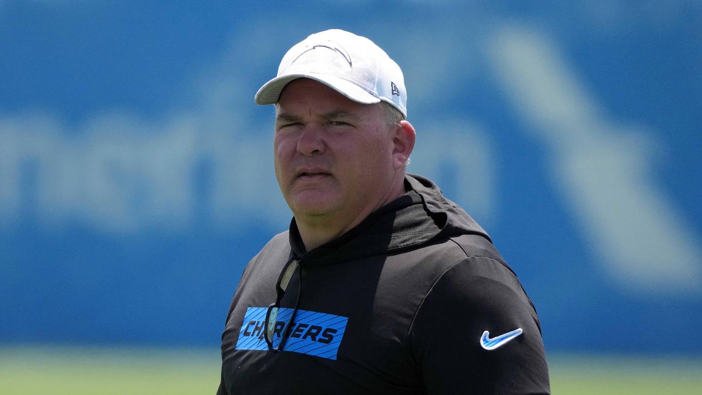 Patriots player exposes exactly why the Chargers must fire Greg Roman