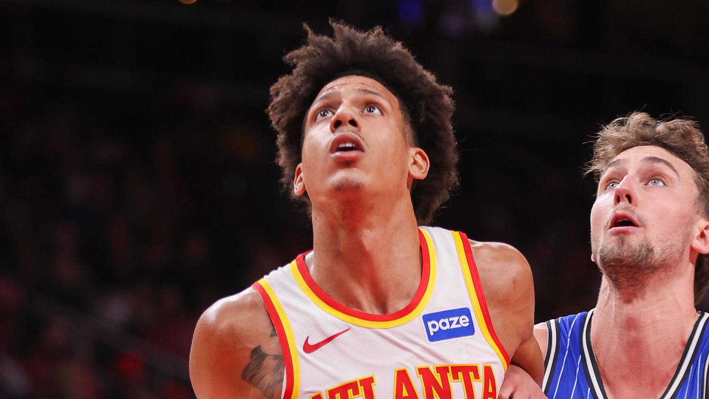 Magic can't stop red hot Hawks in loss to end road trip
