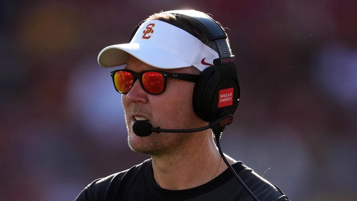 A Major Recruiting Flip From Oregon Could Follow Danny Lang To USC
