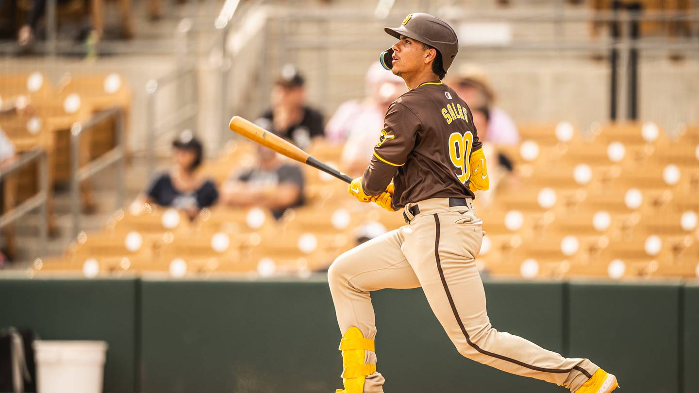 Padres top prospect providing more hope for 2025 arrival with AFL hot ...