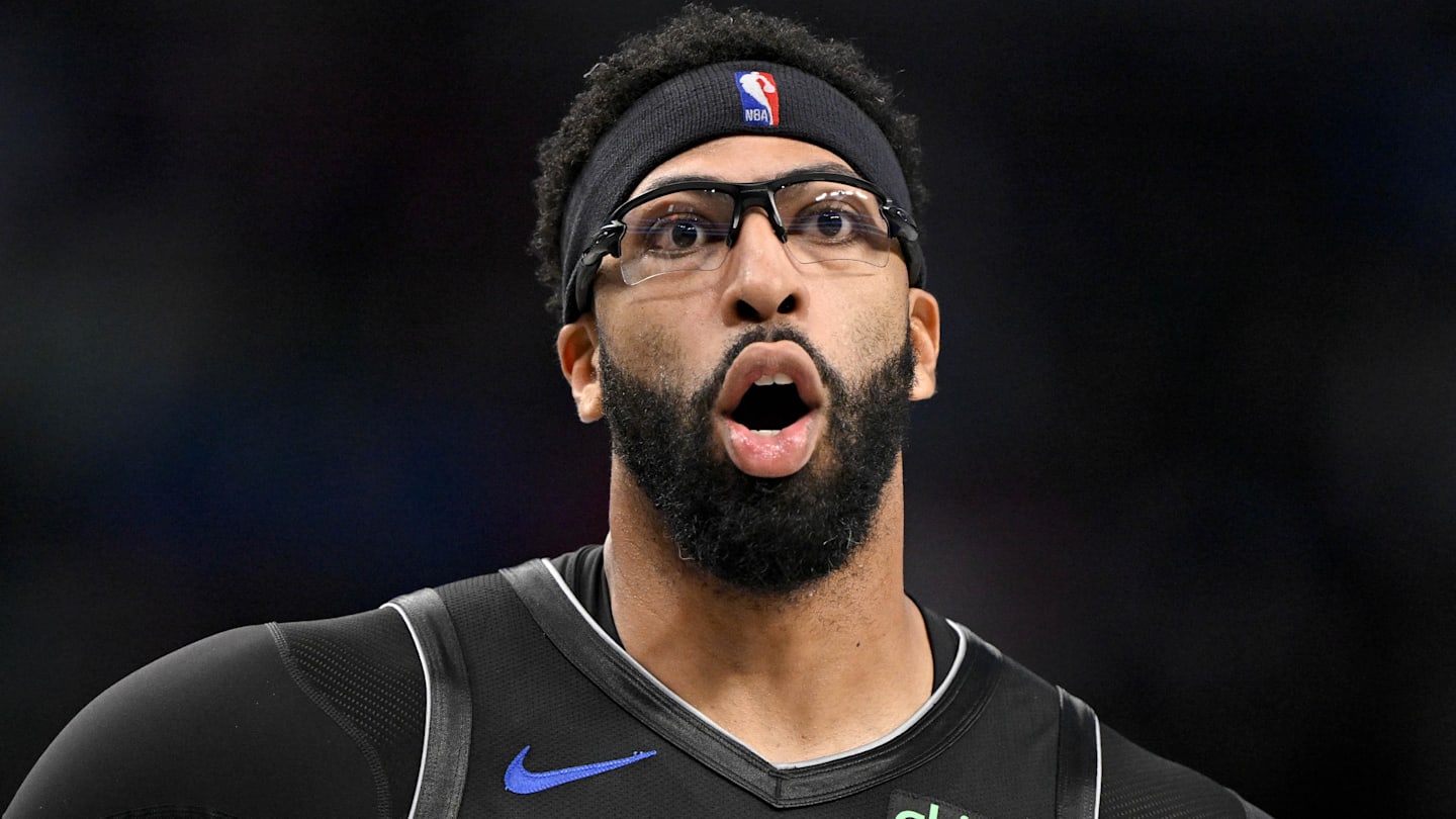 Mavericks' Anthony Davis trade race suddenly heats up with new suitors