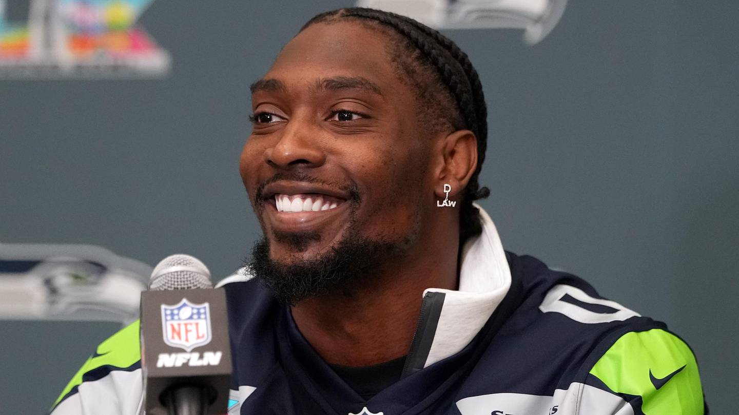 DeMarcus Lawrence just handed Jerry Jones one of the worst losses of ...