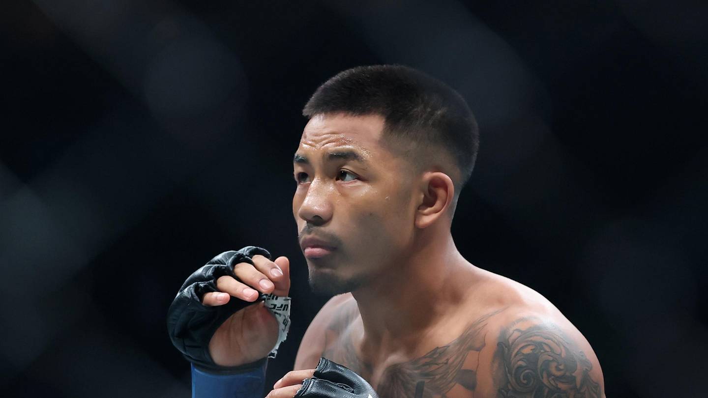 Joshua Van confirms possible title fight news with short message to fans