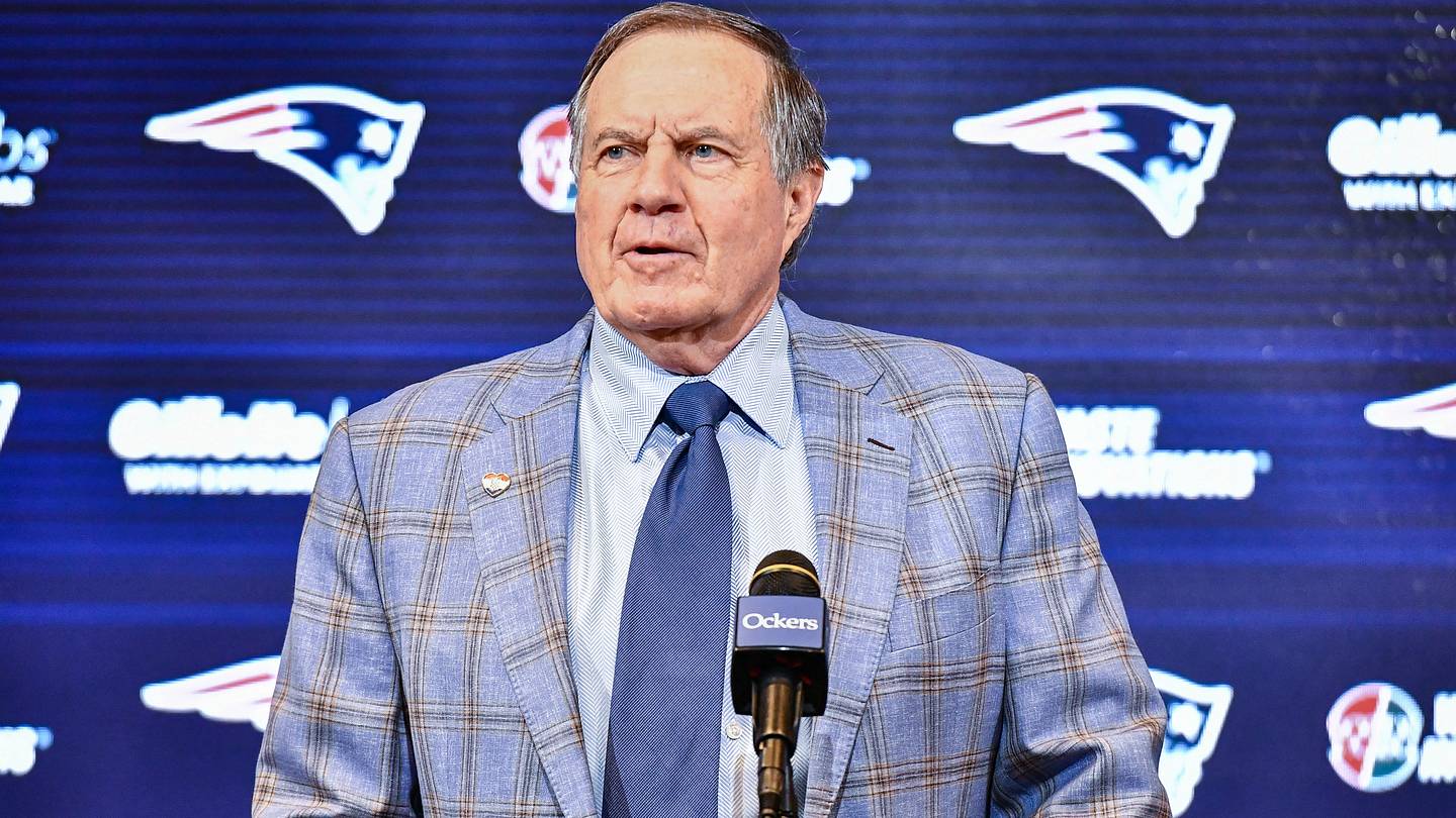 NFL insider just dumped ice-cold water on Bill Belichick replacing Mike ...