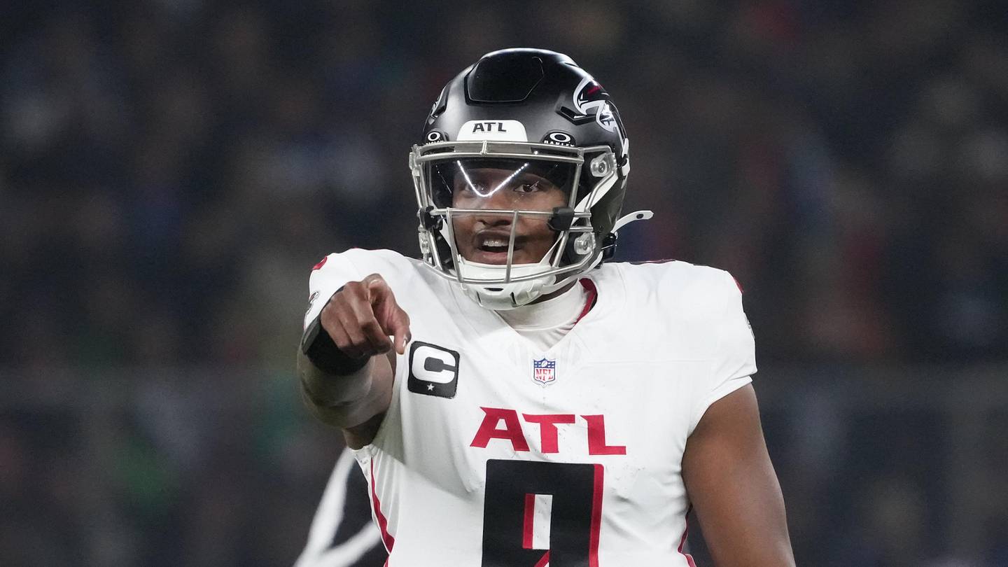 A familiar target for Michael Penix Jr. may suddenly be on the Falcons ...