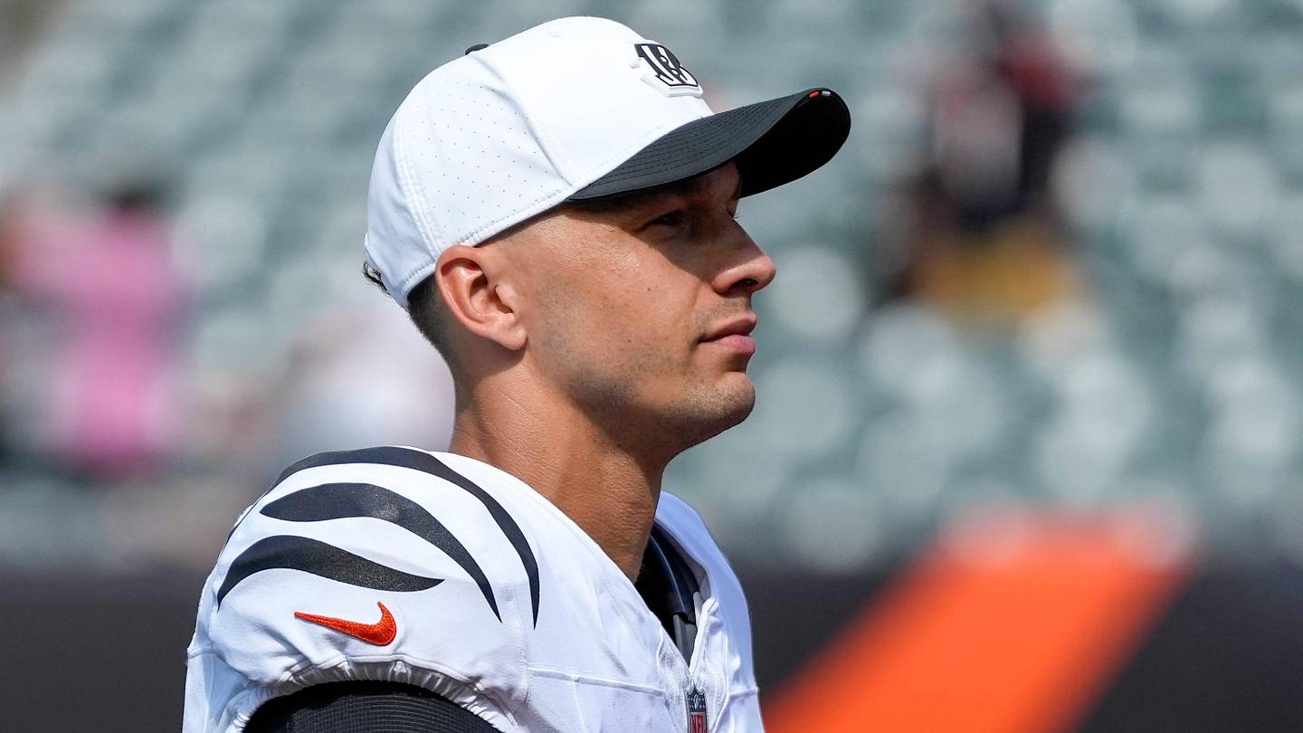 Desmond Ridder's career is now on life support while Falcons have long ...