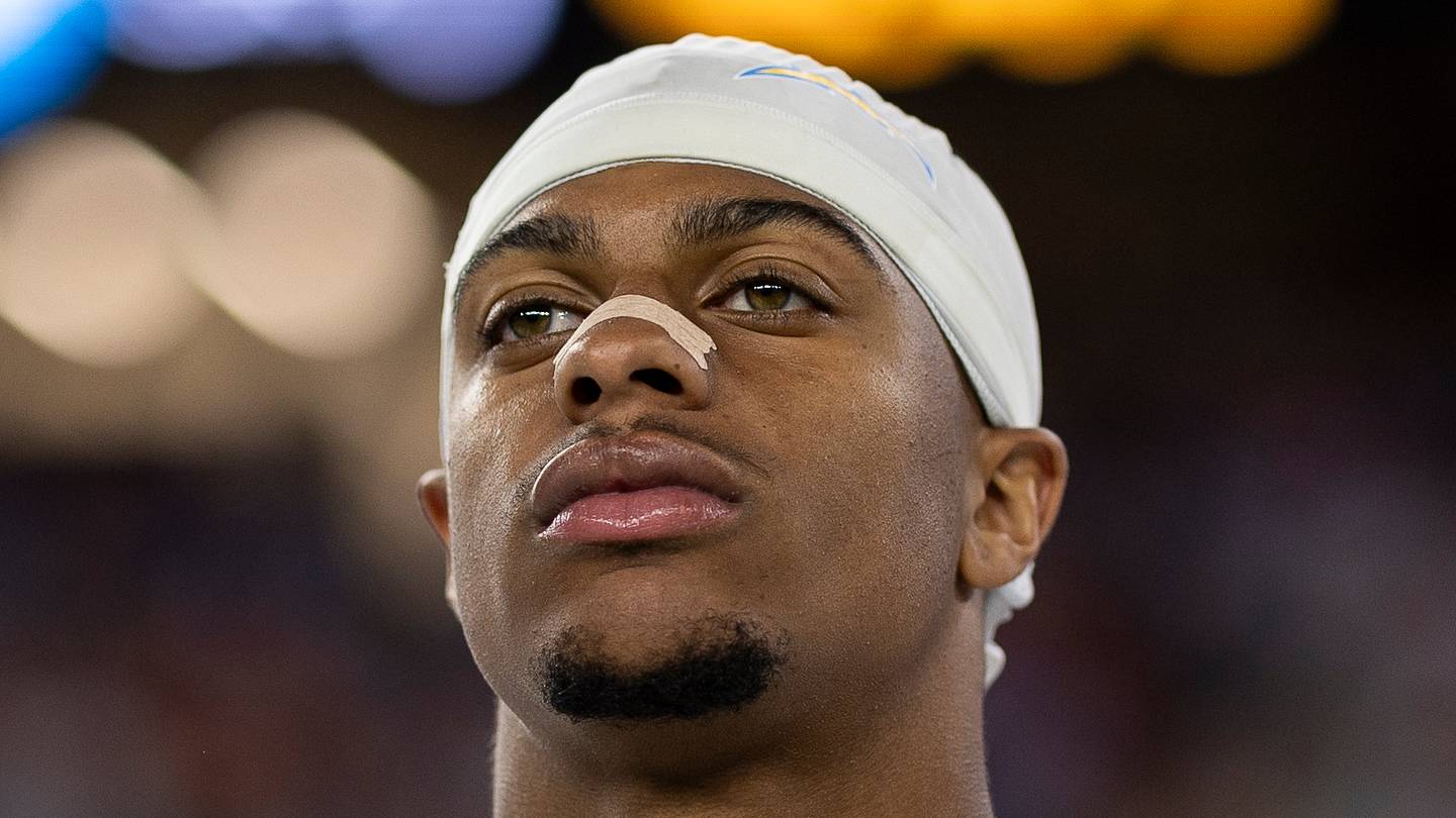Raiders give NFL royalty another spot on the practice squad in Las Vegas