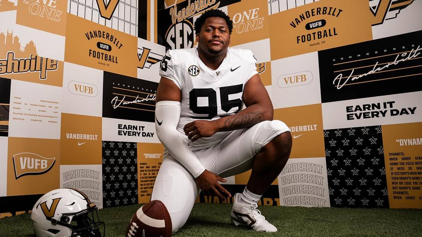 Vanderbilt Misses out on 3-Star DL Cameron McHaney