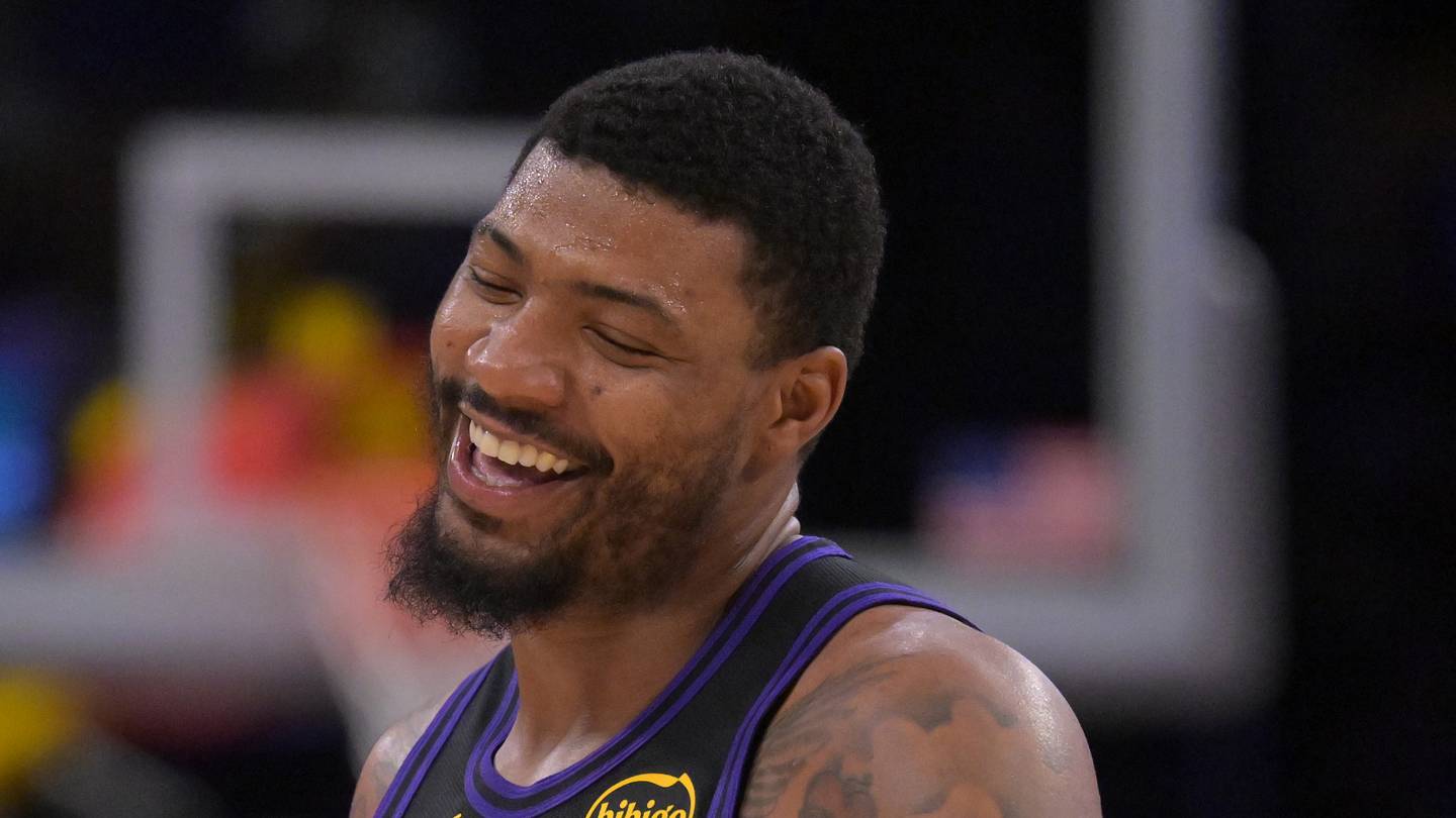 Marcus Smart helps Celtics celebrate their first win of the free agency ...