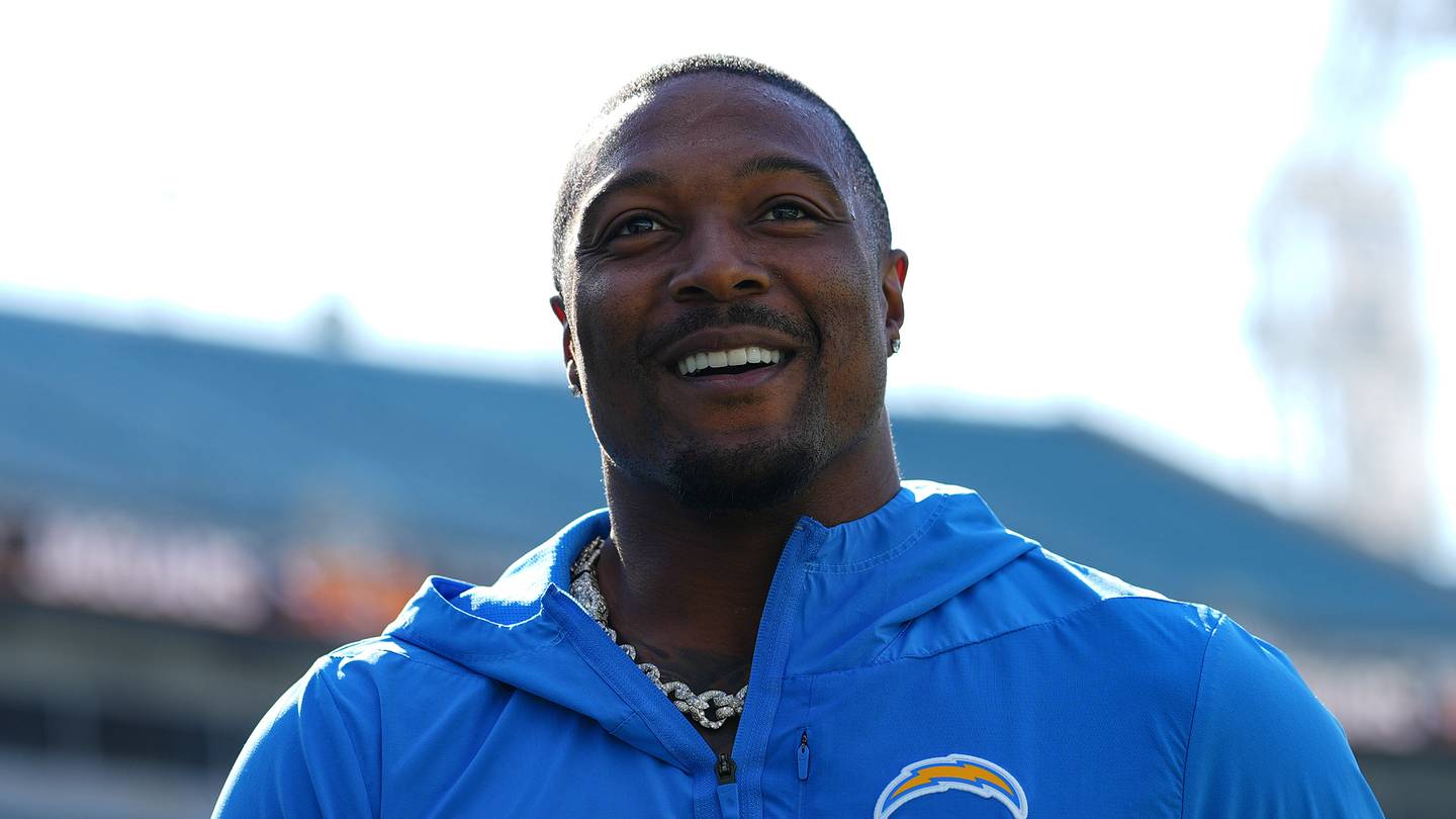 Chargers' Tony Jefferson savagely claps back at Chiefs fan on social media