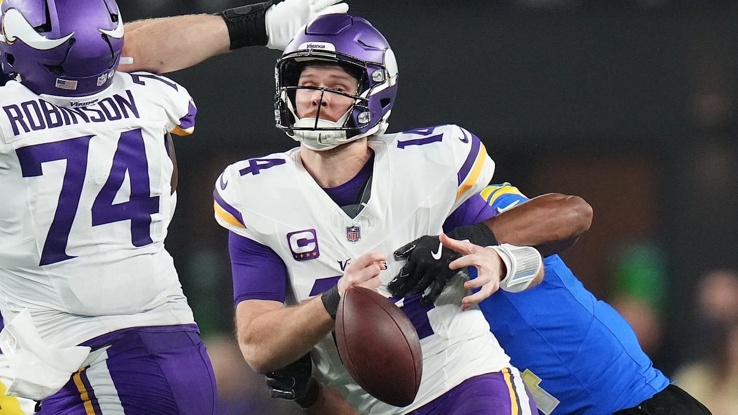 Former Carolina Panthers QB Sam Darnold reverts to type at worst ...