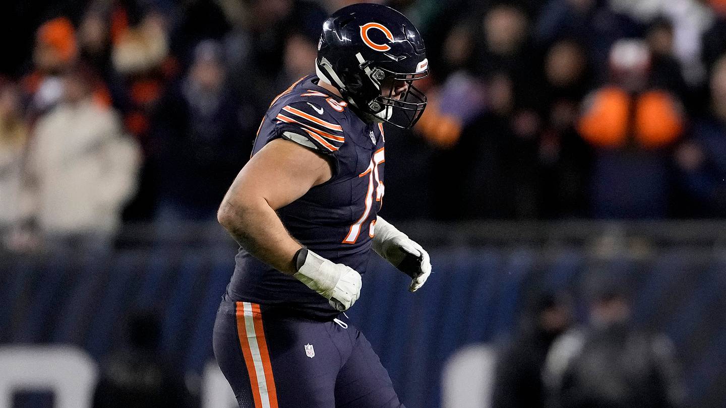 Bears' insider reveals the clear cut plan at LT vs. Rams with Ozzy ...